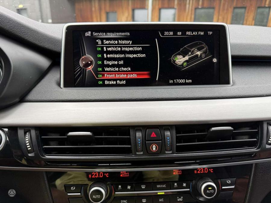 Pelēks BMW X5 2014 Tauragė, ar dzinēja tilpumu 2.00 L un nobraukumu 225 tūkst. km par 16900 €, foto 29 vietnē AUTOMOTO.COM.LV