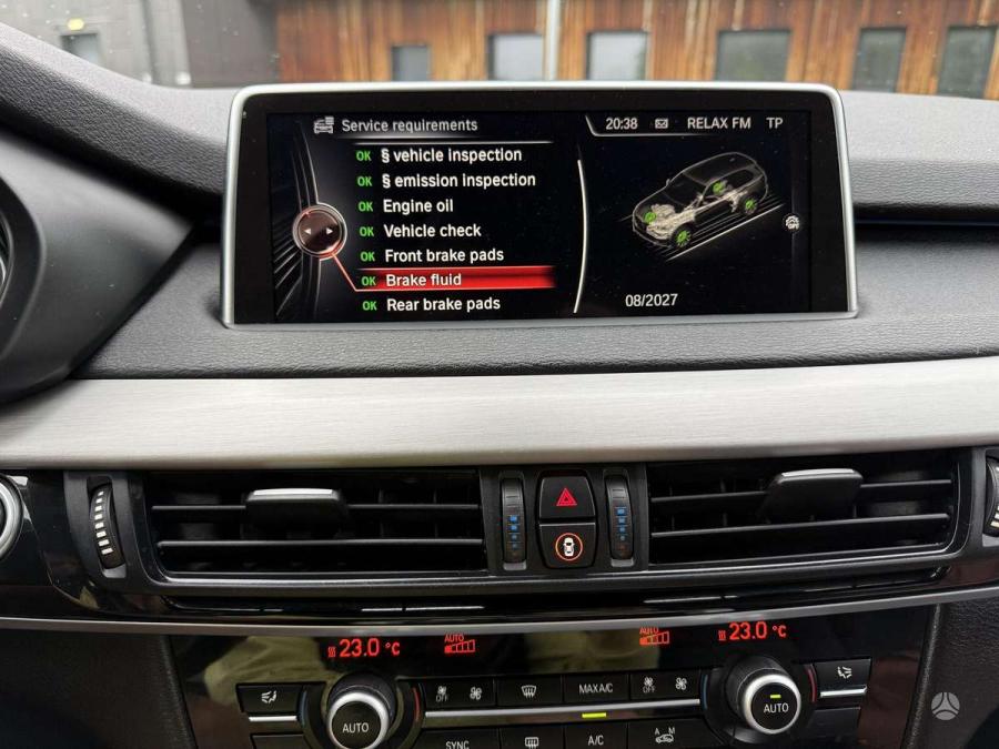 Pelēks BMW X5 2014 Tauragė, ar dzinēja tilpumu 2.00 L un nobraukumu 225 tūkst. km par 16900 €, foto 30 vietnē AUTOMOTO.COM.LV