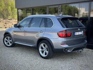 Grey BMW X5 2014 in Jelgava, with an engine capacity of 3.00 L and mileage of 193 thousand km for 12900 €, photo 5 on AUTOMOTO.COM.LV