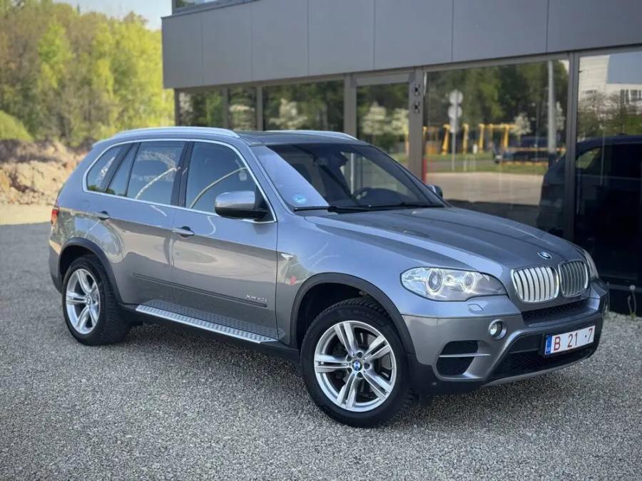 Grey BMW X5 2014 in Jelgava, with an engine capacity of 3.00 L and mileage of 193 thousand km for 12900 €, photo 7 on AUTOMOTO.COM.LV