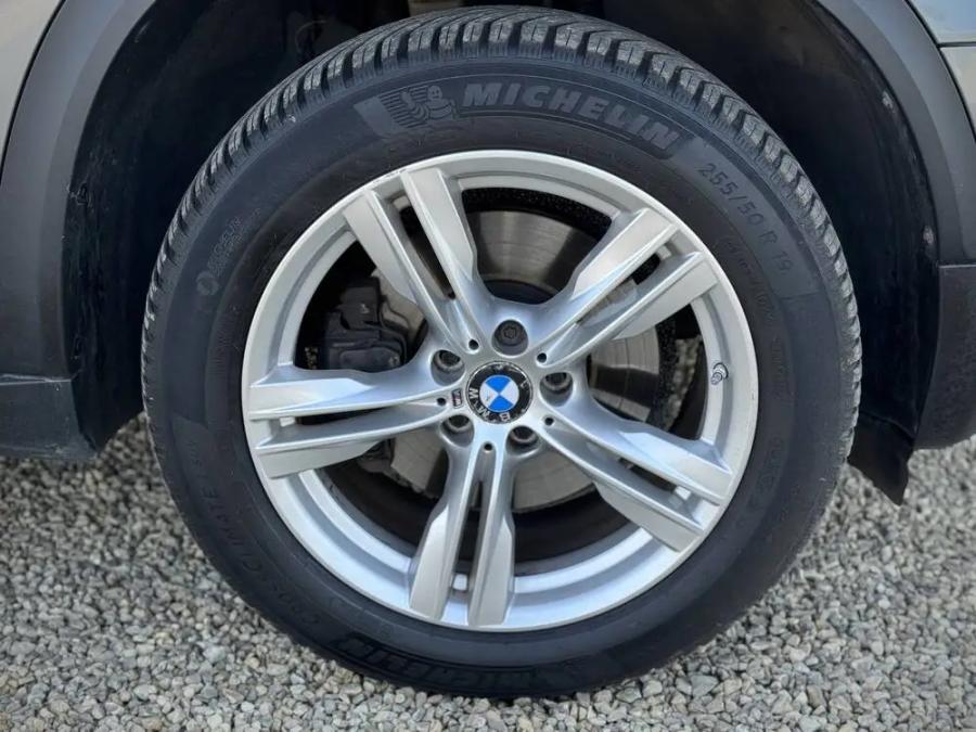 Grey BMW X5 2014 in Jelgava, with an engine capacity of 3.00 L and mileage of 193 thousand km for 12900 €, photo 24 on AUTOMOTO.COM.LV
