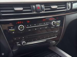 Grey BMW X5 2014 in Kaunas, with an engine capacity of 3.00 L and mileage of 325 thousand km for 19999 €, photo 17 on AUTOMOTO.COM.LV