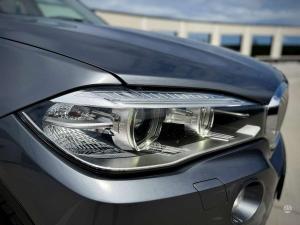 Grey BMW X5 2014 in Vilnius, with an engine capacity of 2.99 L and mileage of 287 thousand km for 14499 €, photo 10 on AUTOMOTO.COM.LV