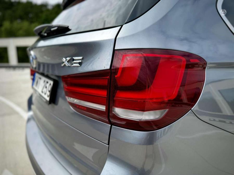 Grey BMW X5 2014 in Vilnius, with an engine capacity of 2.99 L and mileage of 287 thousand km for 14499 €, photo 11 on AUTOMOTO.COM.LV