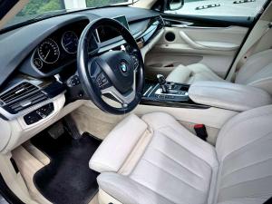 Grey BMW X5 2014 in Vilnius, with an engine capacity of 2.99 L and mileage of 287 thousand km for 14499 €, photo 12 on AUTOMOTO.COM.LV