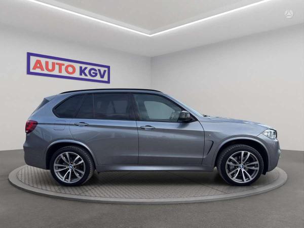 Grey BMW X5 2014 in Kaunas, with an engine capacity of 3.00 L and mileage of 325 thousand km for 19999 €, photo 6 on AUTOMOTO.COM.LV