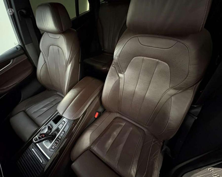 Pelēks BMW X5 2014 Marijampole, ar dzinēja tilpumu 2.99 L un nobraukumu 155 tūkst. km par 20999 €, foto 16 vietnē AUTOMOTO.COM.LV