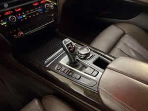 Pelēks BMW X5 2014 Marijampole, ar dzinēja tilpumu 2.99 L un nobraukumu 155 tūkst. km par 20999 €, foto 33 vietnē AUTOMOTO.COM.LV