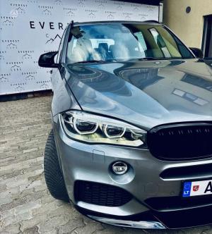 Grey BMW X5 2014 in Kaisiadorys, with an engine capacity of 2.99 L and mileage of 242 thousand km for 19550 €, photo 4 on AUTOMOTO.COM.LV