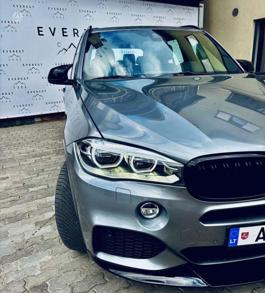 Grey BMW X5 2014 in Kaisiadorys, with an engine capacity of 2.99 L and mileage of 242 thousand km for 19550 €, photo 4 on AUTOMOTO.COM.LV
