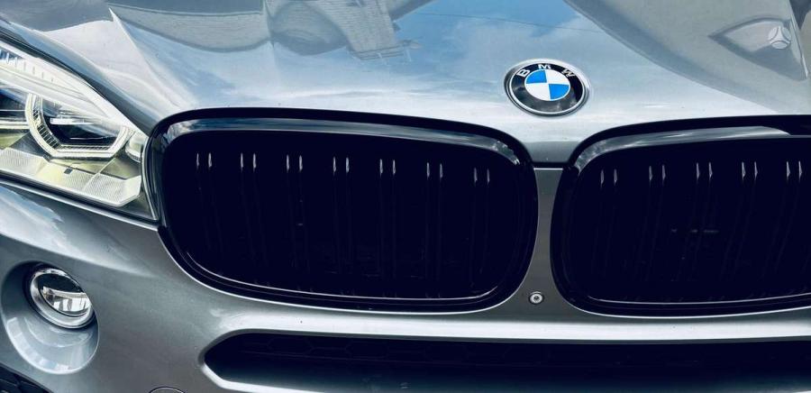 Grey BMW X5 2014 in Kaisiadorys, with an engine capacity of 2.99 L and mileage of 242 thousand km for 19550 €, photo 8 on AUTOMOTO.COM.LV