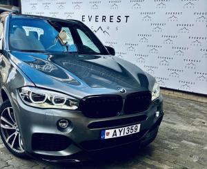 Grey BMW X5 2014 in Kaisiadorys, with an engine capacity of 2.99 L and mileage of 242 thousand km for 19550 €, photo 14 on AUTOMOTO.COM.LV