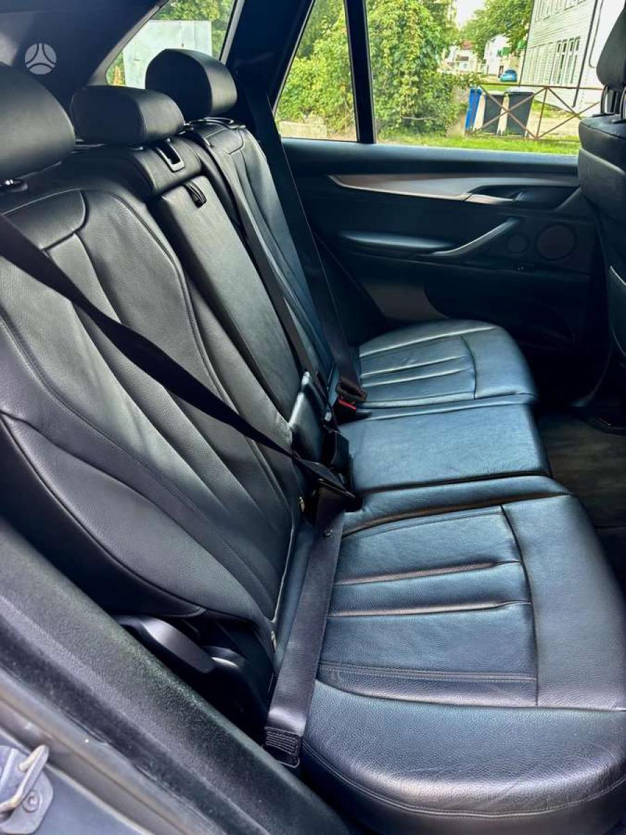 Grey BMW X5 2014 in Kaisiadorys, with an engine capacity of 2.99 L and mileage of 242 thousand km for 19550 €, photo 17 on AUTOMOTO.COM.LV