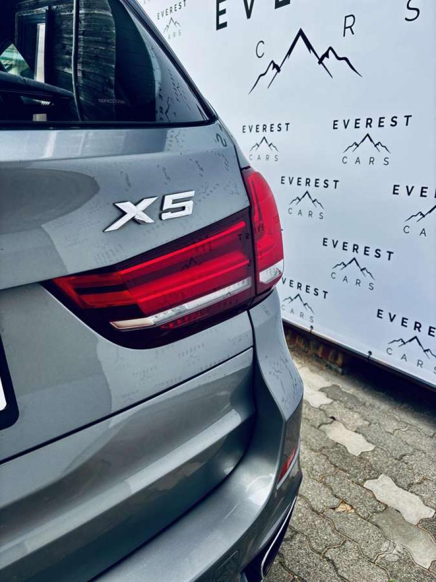 Grey BMW X5 2014 in Kaisiadorys, with an engine capacity of 2.99 L and mileage of 242 thousand km for 19550 €, photo 38 on AUTOMOTO.COM.LV