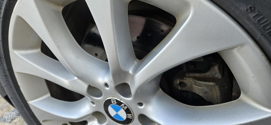 Pelēks BMW X5 2014 Telšiai, ar dzinēja tilpumu 3.00 L un nobraukumu 285 tūkst. km par 13990 €, foto 9 vietnē AUTOMOTO.COM.LV