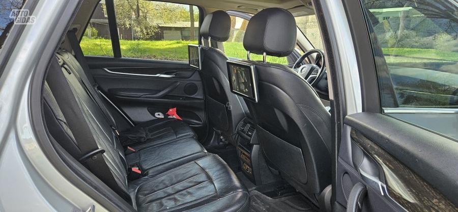 Pelēks BMW X5 2014 Telšiai, ar dzinēja tilpumu 3.00 L un nobraukumu 285 tūkst. km par 13990 €, foto 14 vietnē AUTOMOTO.COM.LV