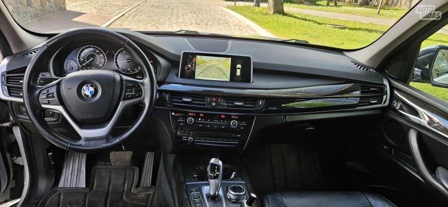 Pelēks BMW X5 2014 Telšiai, ar dzinēja tilpumu 3.00 L un nobraukumu 285 tūkst. km par 13990 €, foto 17 vietnē AUTOMOTO.COM.LV