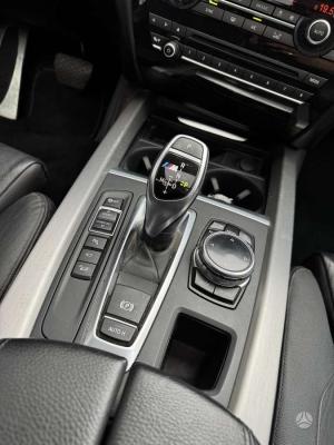 Pelēks BMW X5 2014 Alīta, ar dzinēja tilpumu 3.00 L un nobraukumu 338 tūkst. km par 13950 €, foto 19 vietnē AUTOMOTO.COM.LV
