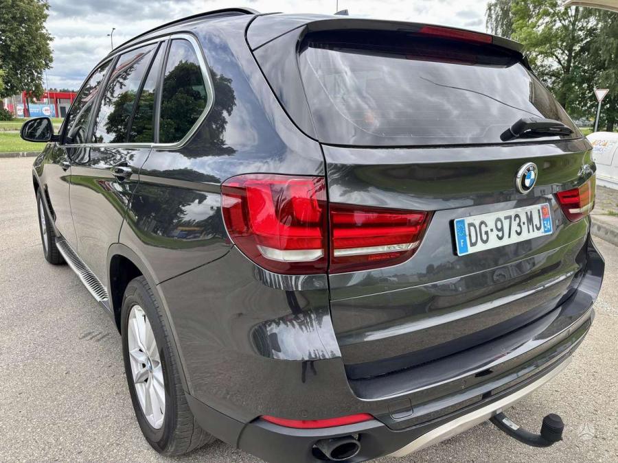 Pelēks BMW X5 2014 Tauragė, ar dzinēja tilpumu 2.99 L un nobraukumu 300 tūkst. km par 14900 €, foto 31 vietnē AUTOMOTO.COM.LV