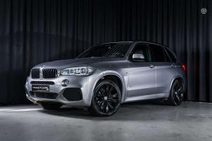 Grey BMW X5 2014 in Vilnius, with an engine capacity of 2.99 L and mileage of 180 thousand km for 24999 €, photo  on AUTOMOTO.COM.LV