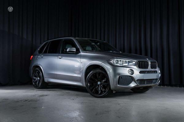 Grey BMW X5 2014 in Vilnius, with an engine capacity of 2.99 L and mileage of 180 thousand km for 24999 €, photo 3 on AUTOMOTO.COM.LV