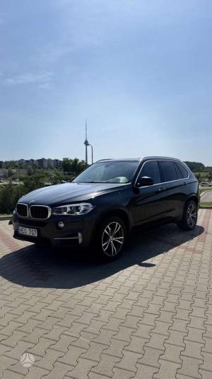 Pelēks BMW X5 2014 Viļņa, ar dzinēja tilpumu 2.99 L un nobraukumu 281 tūkst. km par 18499 €, foto  vietnē AUTOMOTO.COM.LV