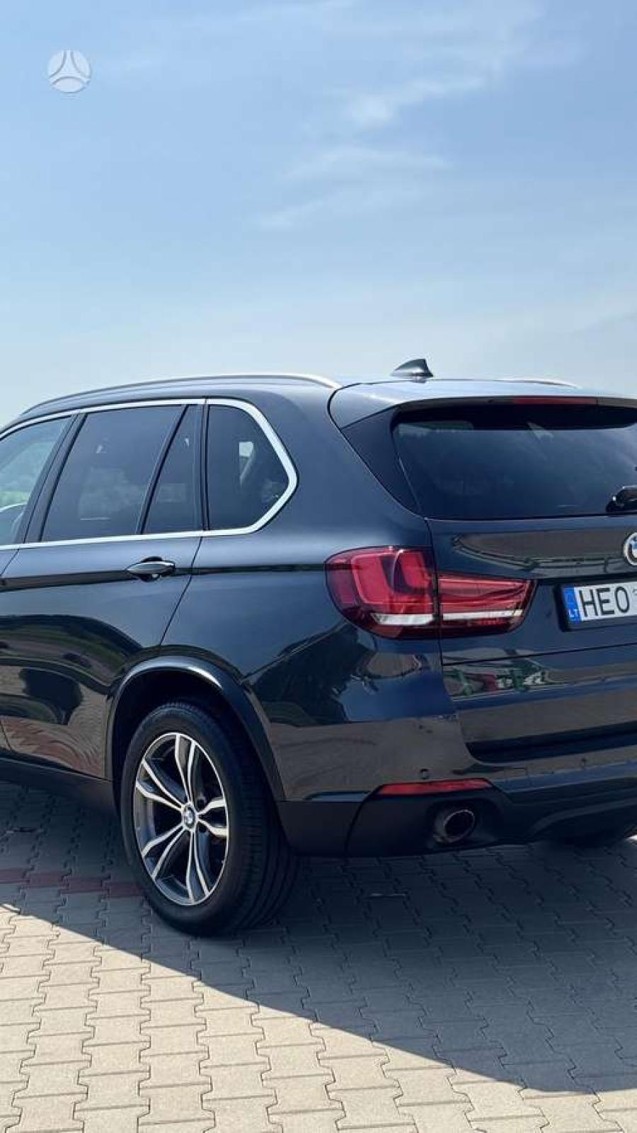 Grey BMW X5 2014 in Vilnius, with an engine capacity of 2.99 L and mileage of 281 thousand km for 18499 €, photo 14 on AUTOMOTO.COM.LV