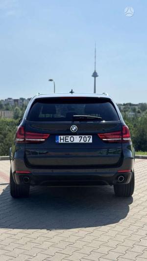 Grey BMW X5 2014 in Vilnius, with an engine capacity of 2.99 L and mileage of 281 thousand km for 18499 €, photo 15 on AUTOMOTO.COM.LV