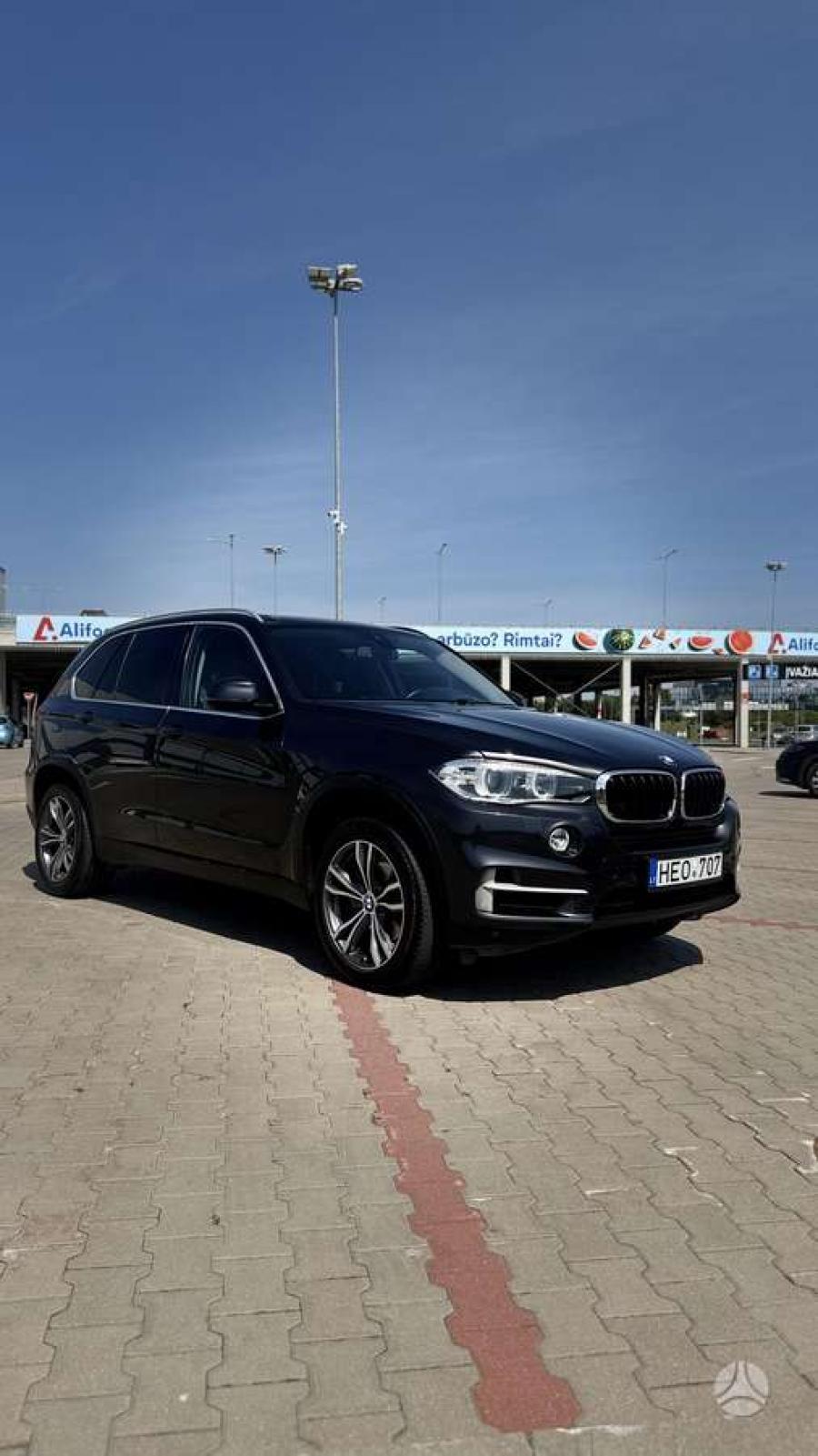 Grey BMW X5 2014 in Vilnius, with an engine capacity of 2.99 L and mileage of 281 thousand km for 18499 €, photo 17 on AUTOMOTO.COM.LV