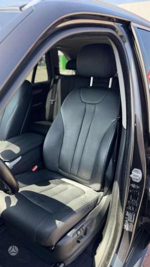 Grey BMW X5 2014 in Vilnius, with an engine capacity of 2.99 L and mileage of 281 thousand km for 18499 €, photo 20 on AUTOMOTO.COM.LV