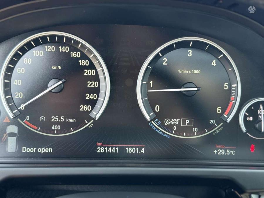 Grey BMW X5 2014 in Vilnius, with an engine capacity of 2.99 L and mileage of 281 thousand km for 18499 €, photo 26 on AUTOMOTO.COM.LV