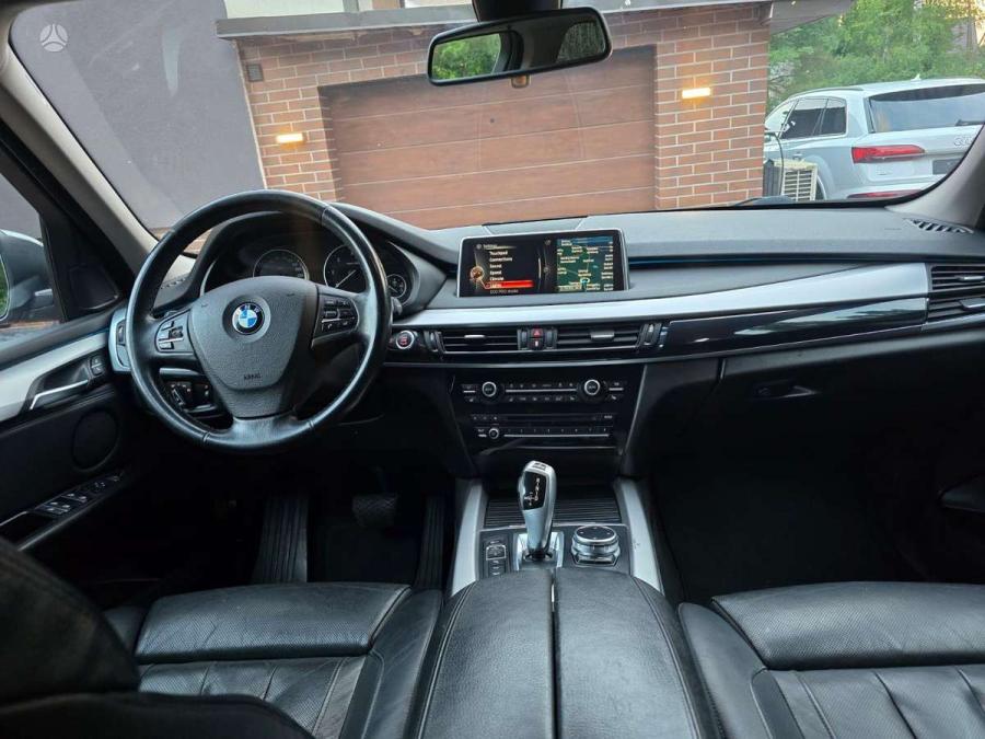 Grey BMW X5 2014 in Utena, with an engine capacity of 2.99 L and mileage of 308 thousand km for 13700 €, photo 7 on AUTOMOTO.COM.LV