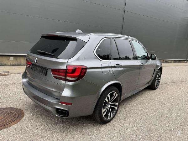 Grey BMW X5 2014 in Alytus, with an engine capacity of 3.00 L and mileage of 338 thousand km for 13950 €, photo 4 on AUTOMOTO.COM.LV