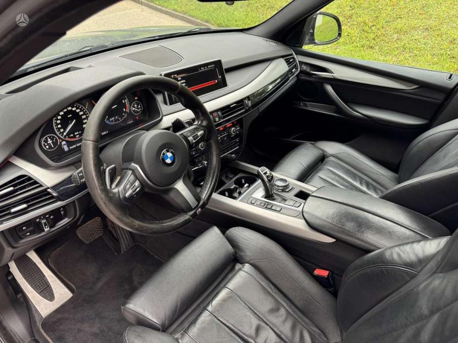 Grey BMW X5 2014 in Alytus, with an engine capacity of 3.00 L and mileage of 338 thousand km for 13950 €, photo 8 on AUTOMOTO.COM.LV