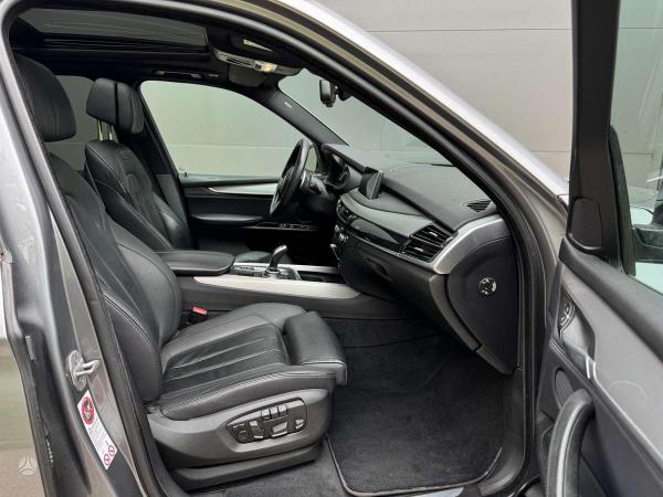 Grey BMW X5 2014 in Alytus, with an engine capacity of 3.00 L and mileage of 338 thousand km for 13950 €, photo 9 on AUTOMOTO.COM.LV