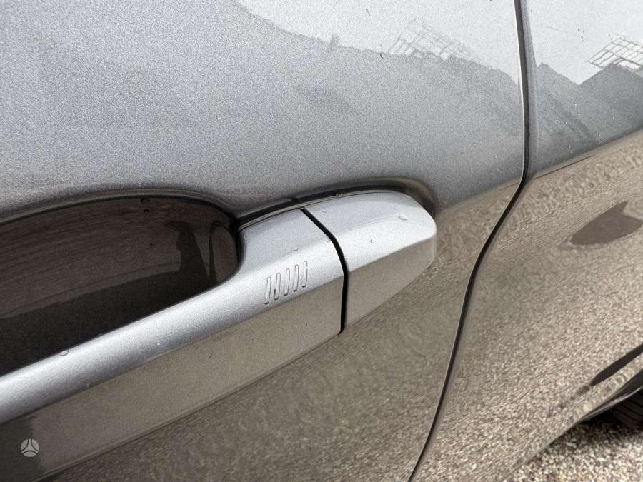 Grey BMW X5 2014 in Alytus, with an engine capacity of 3.00 L and mileage of 338 thousand km for 13950 €, photo 31 on AUTOMOTO.COM.LV