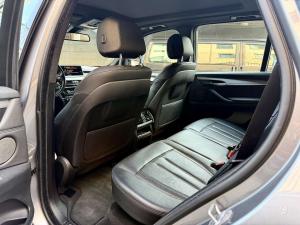 Grey BMW X5 2014 in Kaunas, with an engine capacity of 0.00 L and mileage of 242 thousand km for 17400 €, photo 10 on AUTOMOTO.COM.LV