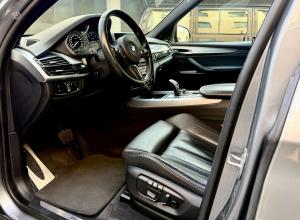 Grey BMW X5 2014 in Kaunas, with an engine capacity of 0.00 L and mileage of 242 thousand km for 17400 €, photo 13 on AUTOMOTO.COM.LV