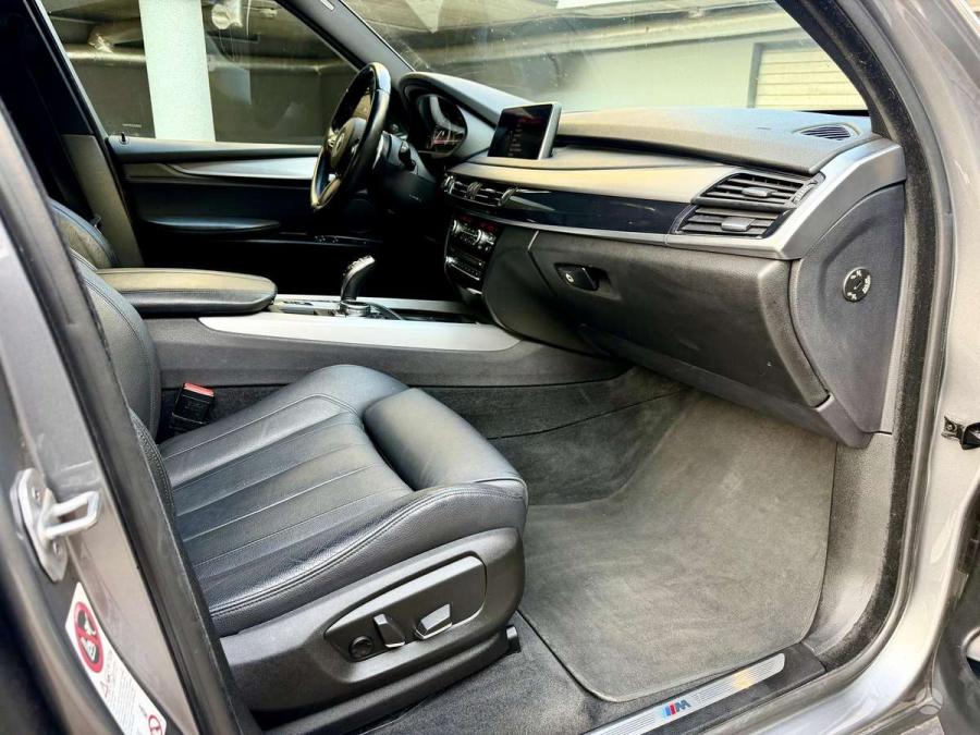 Grey BMW X5 2014 in Kaunas, with an engine capacity of 0.00 L and mileage of 242 thousand km for 17400 €, photo 14 on AUTOMOTO.COM.LV
