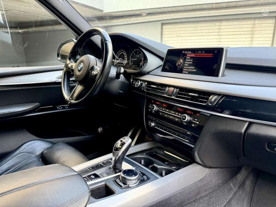 Grey BMW X5 2014 in Kaunas, with an engine capacity of 0.00 L and mileage of 242 thousand km for 17400 €, photo 15 on AUTOMOTO.COM.LV