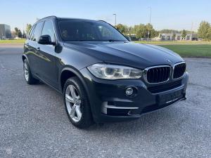 Pelēks BMW X5 2014 Kauņa, ar dzinēja tilpumu 2.99 L un nobraukumu 289 tūkst. km par 14250 €, foto  vietnē AUTOMOTO.COM.LV