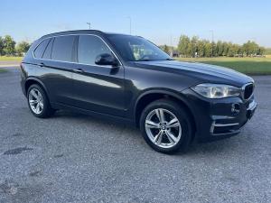 Pelēks BMW X5 2014 Kauņa, ar dzinēja tilpumu 2.99 L un nobraukumu 289 tūkst. km par 14250 €, foto 4 vietnē AUTOMOTO.COM.LV
