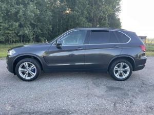 Pelēks BMW X5 2014 Kauņa, ar dzinēja tilpumu 2.99 L un nobraukumu 289 tūkst. km par 14250 €, foto 9 vietnē AUTOMOTO.COM.LV