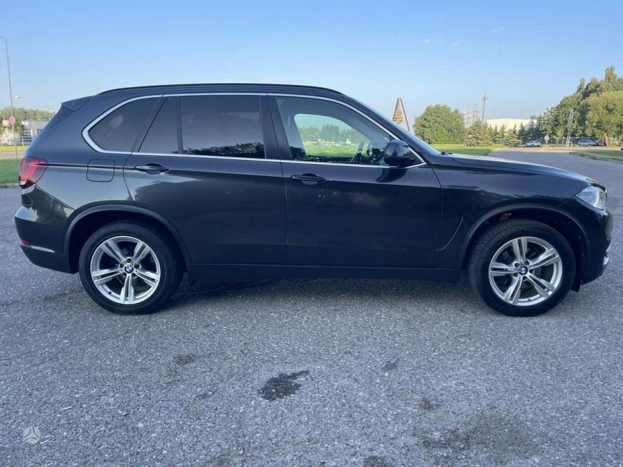 Pelēks BMW X5 2014 Kauņa, ar dzinēja tilpumu 2.99 L un nobraukumu 289 tūkst. km par 14250 €, foto 17 vietnē AUTOMOTO.COM.LV