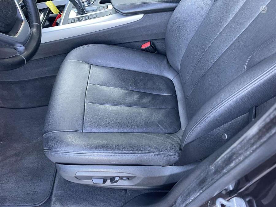 Pelēks BMW X5 2014 Kauņa, ar dzinēja tilpumu 2.99 L un nobraukumu 289 tūkst. km par 14250 €, foto 25 vietnē AUTOMOTO.COM.LV