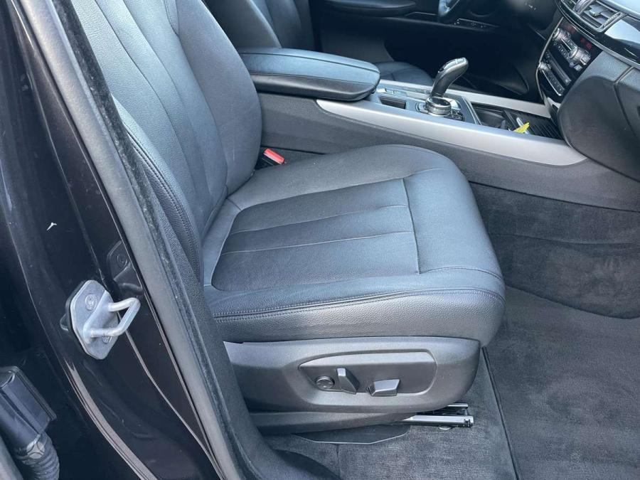 Pelēks BMW X5 2014 Kauņa, ar dzinēja tilpumu 2.99 L un nobraukumu 289 tūkst. km par 14250 €, foto 28 vietnē AUTOMOTO.COM.LV