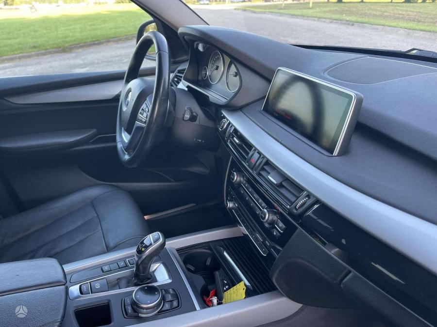 Pelēks BMW X5 2014 Kauņa, ar dzinēja tilpumu 2.99 L un nobraukumu 289 tūkst. km par 14250 €, foto 30 vietnē AUTOMOTO.COM.LV