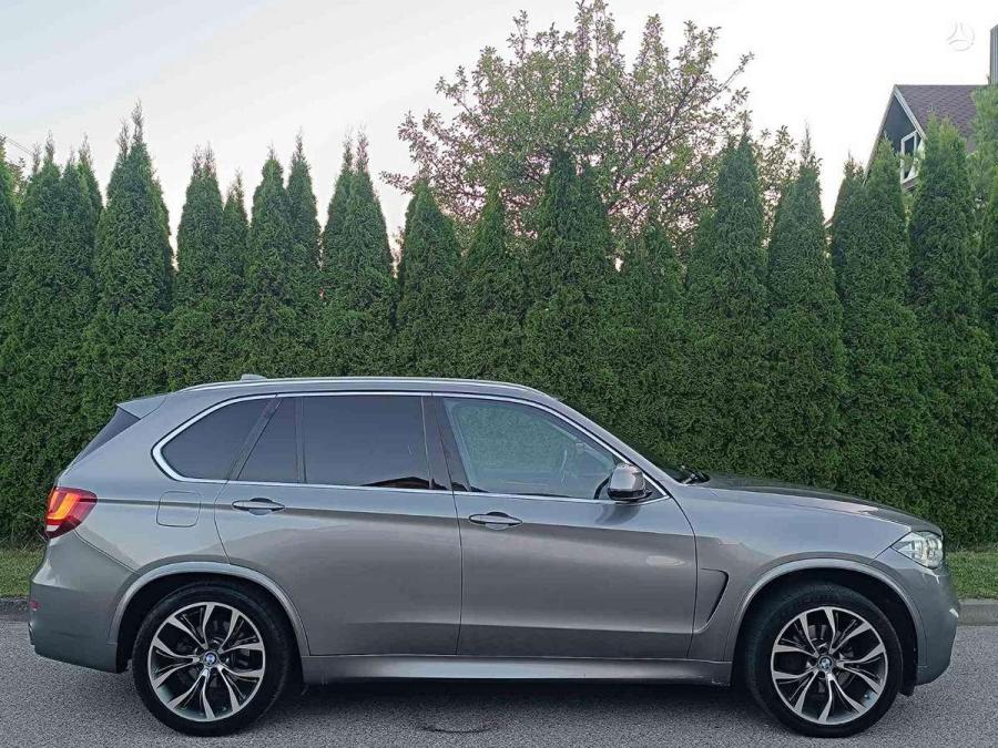 Pelēks BMW X5 2014 Viļņa, ar dzinēja tilpumu 2.98 L un nobraukumu 186 tūkst. km par 14700 €, foto 6 vietnē AUTOMOTO.COM.LV