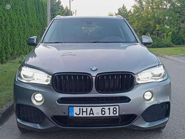 Grey BMW X5 2014 in Vilnius, with an engine capacity of 2.98 L and mileage of 186 thousand km for 14700 €, photo 7 on AUTOMOTO.COM.LV