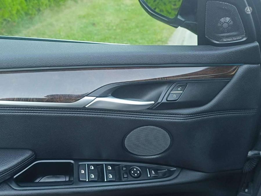 Pelēks BMW X5 2014 Viļņa, ar dzinēja tilpumu 2.98 L un nobraukumu 186 tūkst. km par 14700 €, foto 16 vietnē AUTOMOTO.COM.LV